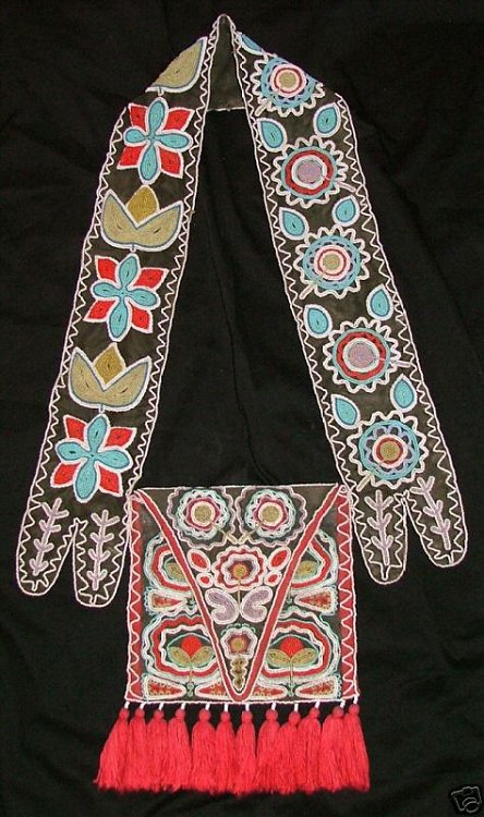 Native American Bandolier Bag Gallery | American Indian Crafts: Photos ...